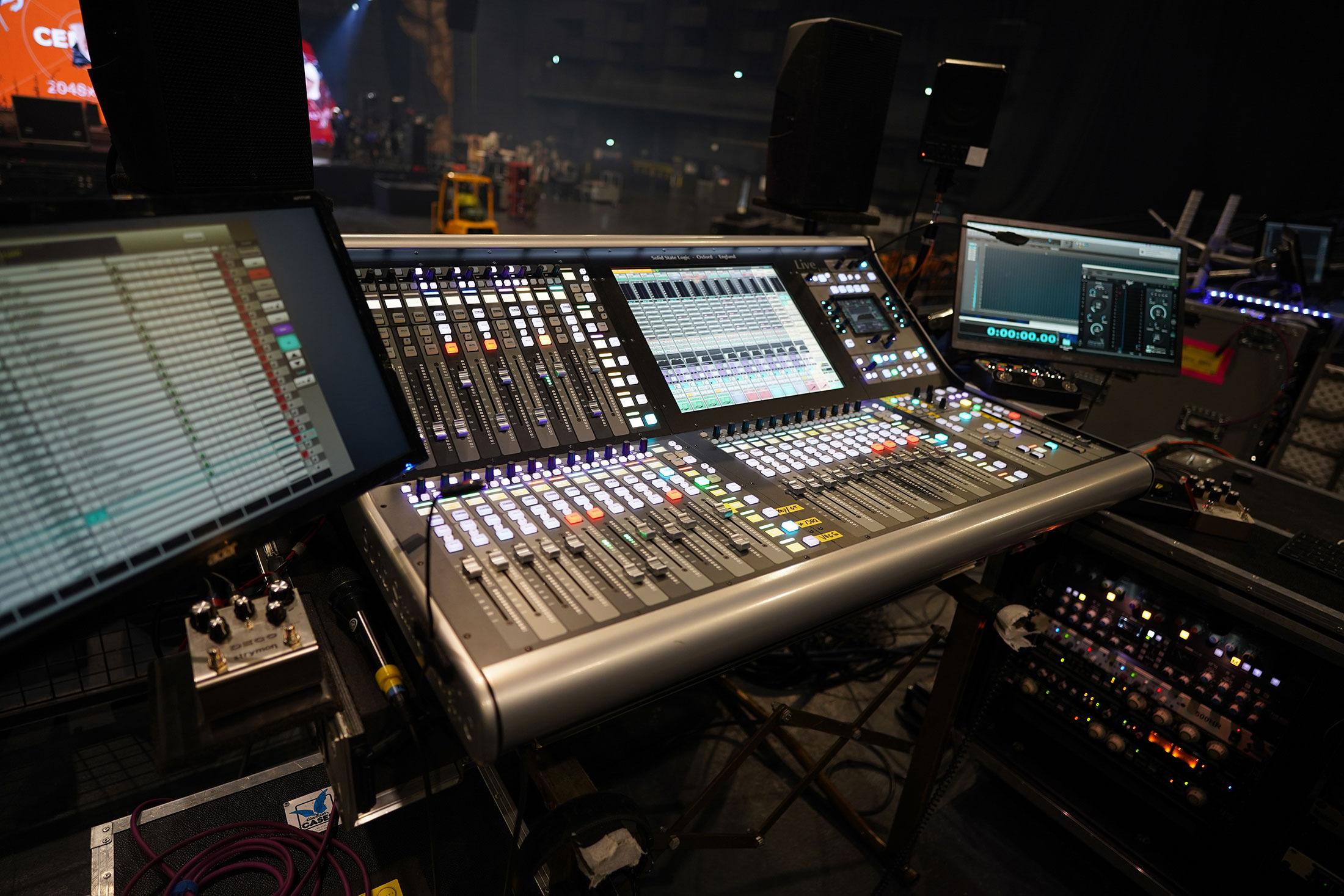法裔以色列艺术家Amir采用SSL Live L550 Plus、THE BUS+和Fusion结束了为期三年的巡演 - 新闻 - 传新科技有限公司